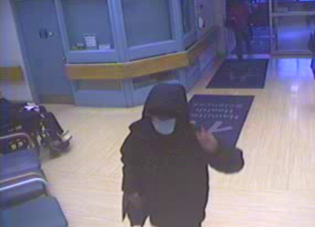 Surveillance images released in Hamilton prisoner escape | Globalnews.ca