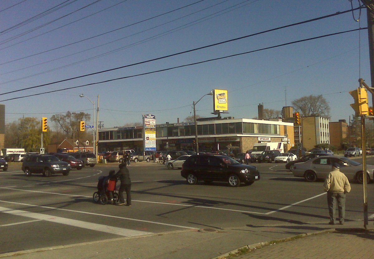 Bathurst & Finch most dangerous Toronto intersection for pedestrians ...