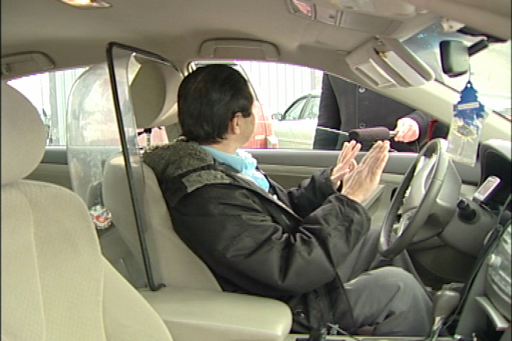 New shields recommended to protect taxi drivers | Globalnews.ca
