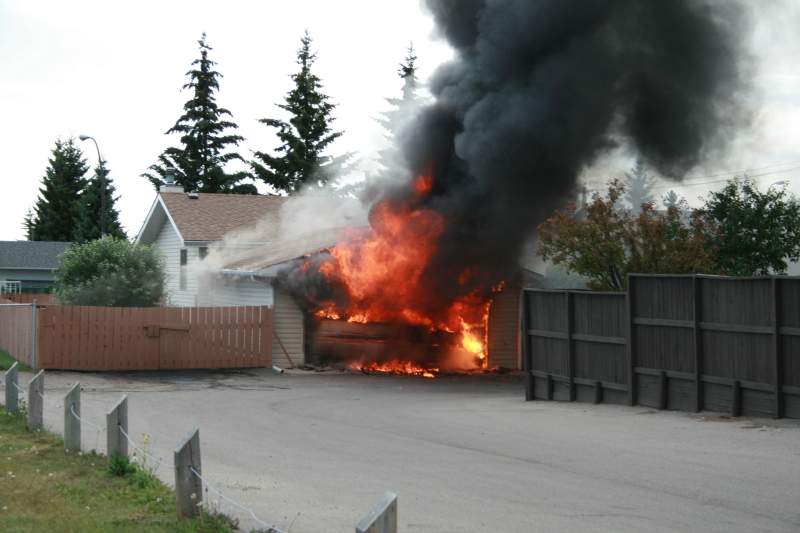 Homeowner accidentally sets N.E. garage on fire | Globalnews.ca