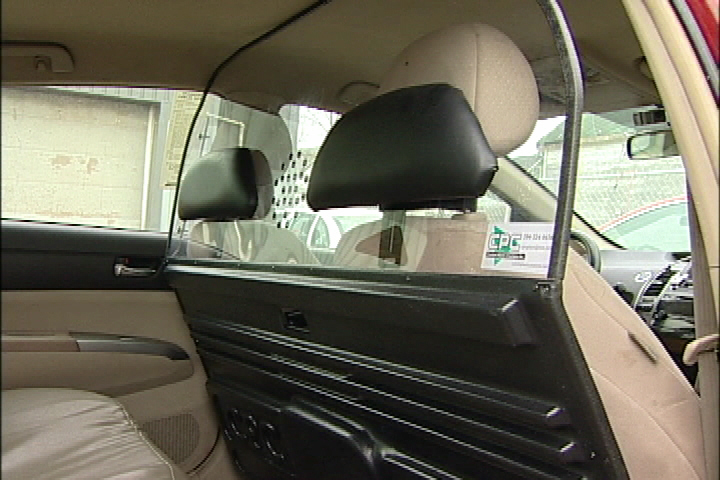 Cab shield dispute settled | Globalnews.ca