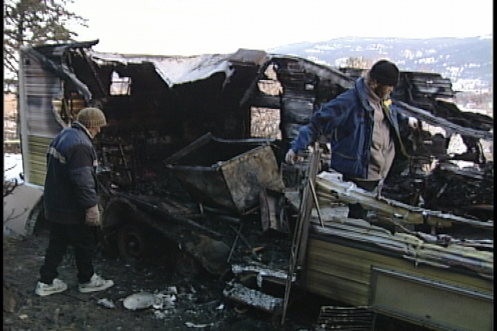 Grease fire destroys home, burns survivors | Globalnews.ca