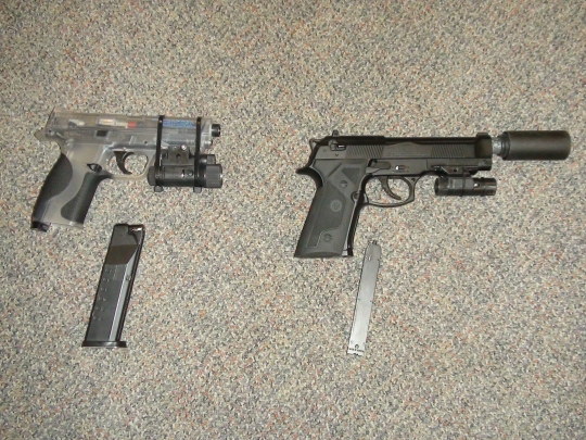 Police say they will treat replica firearms as real | Globalnews.ca