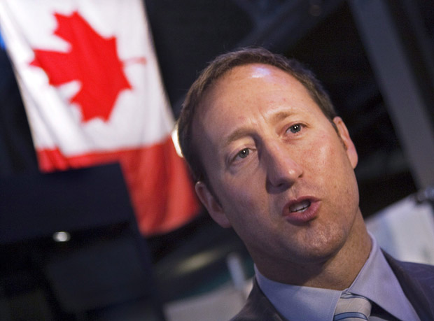 Peter MacKay gives election warning, tells Halifax convention centre ...