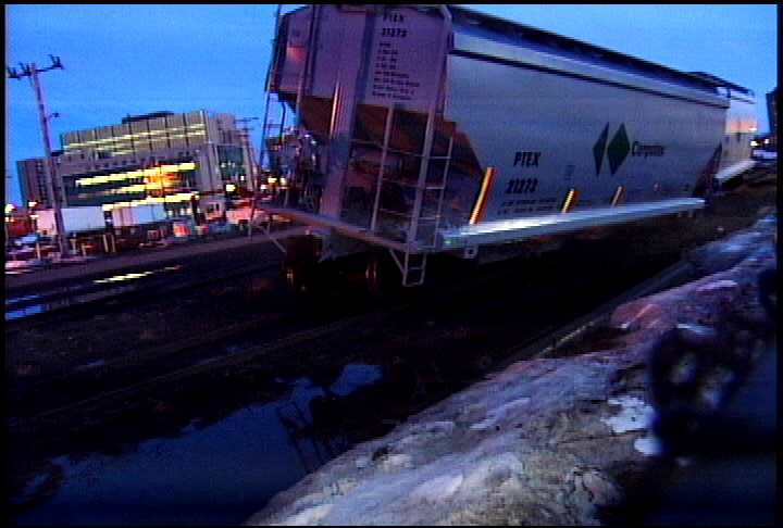 Train derailment slows traffic in central Regina | Globalnews.ca