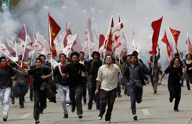 Workers of the world unite on May Day | Globalnews.ca