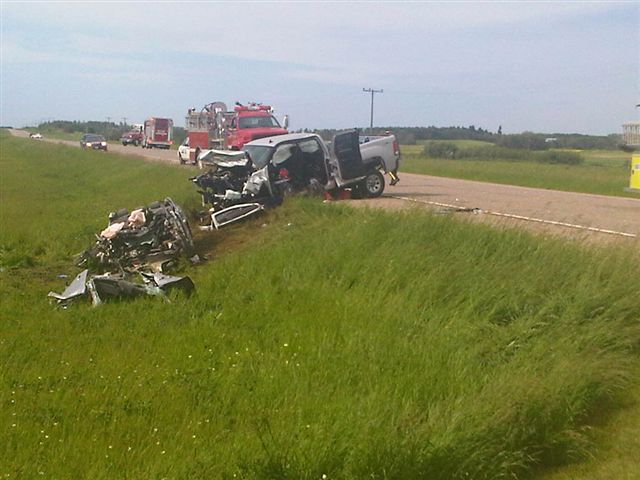 Manitoba highway crash kills two | Globalnews.ca