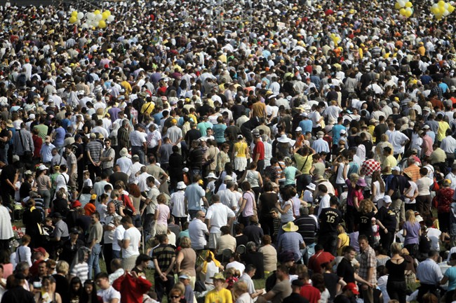 Pope denounces ‘disintegration’ of family in Europe, urges couples to ...