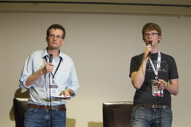 Online video creators seek expanded audiences at VidCon | Globalnews.ca