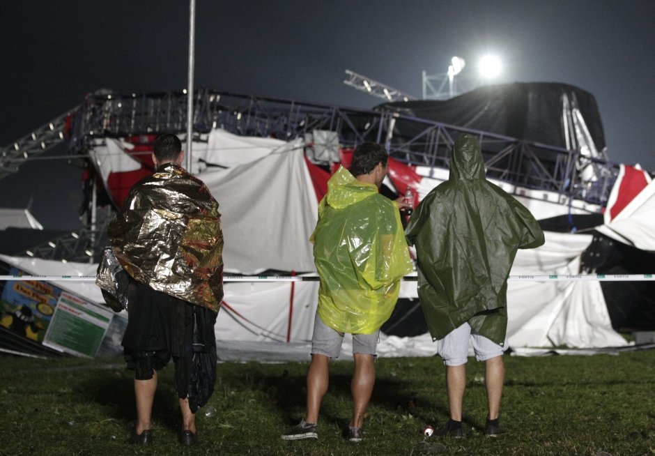 Belgium stage collapse | Globalnews.ca