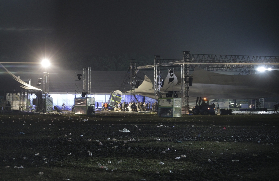 Belgium stage collapse | Globalnews.ca