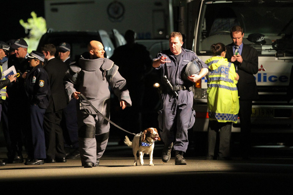 FBI SWAT team in US captures man in Australian fake bomb plot ...