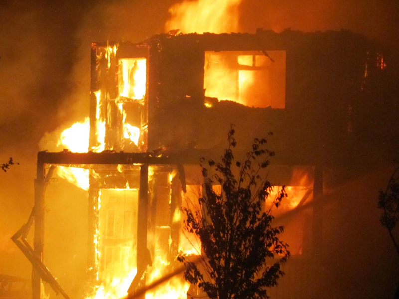 Suspicious fire destroys four homes in Leduc | Globalnews.ca