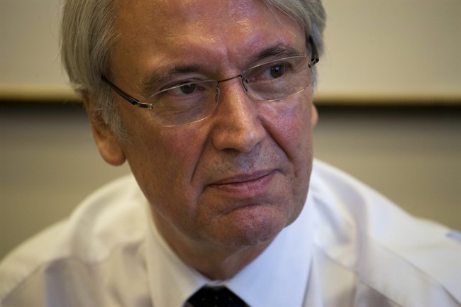 New documents bring phone hacking scandal closer to the top of Rupert ...