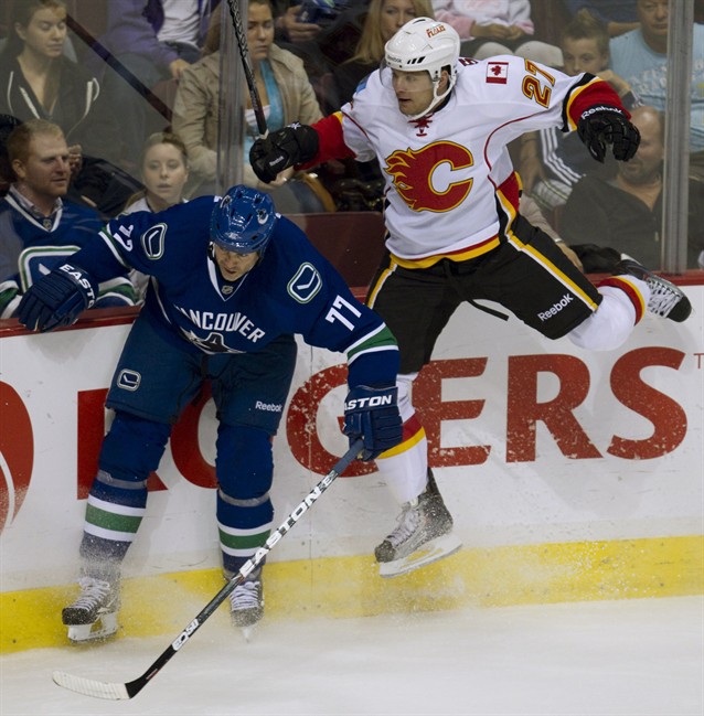 Taylor Hall lifts Edmonton Oilers over Calgary Flames 2-1 in pre-season ...