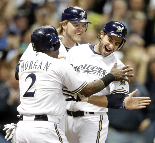 Braun hits 3-run homer to give Brewers NL Central crown; first division ...