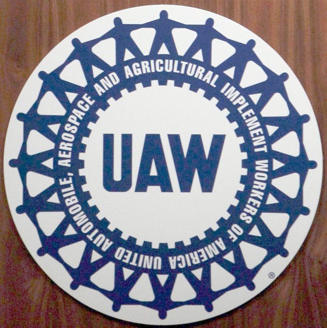Chrysler, United Auto Workers agree on new four-year contract ...