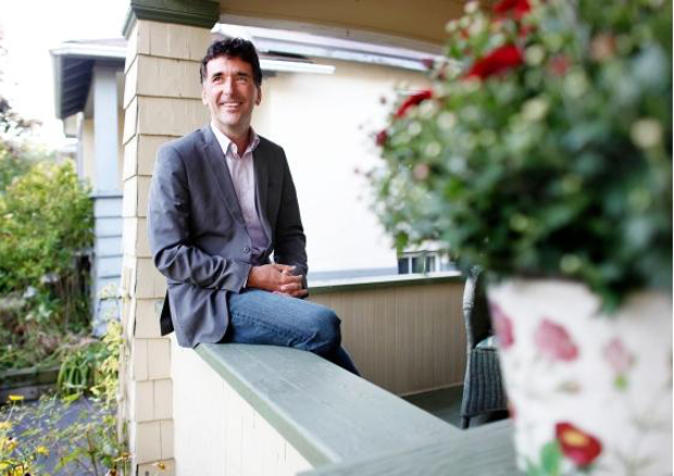 Ottawa MP Dewar joins NDP leadership fray | Globalnews.ca