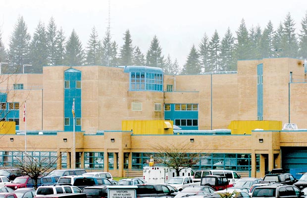 Guards at Maple Ridge prison fear gang associate has gun on the inside ...