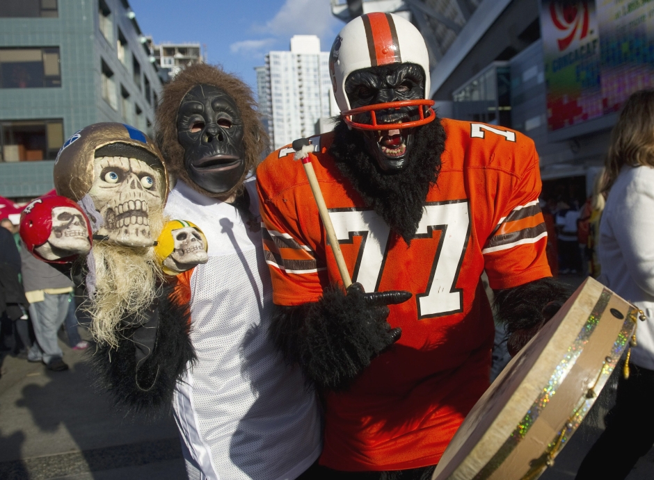 Funky football fans | Globalnews.ca