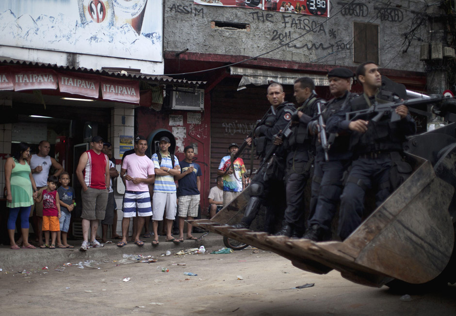 Police take over Rio favela | Globalnews.ca