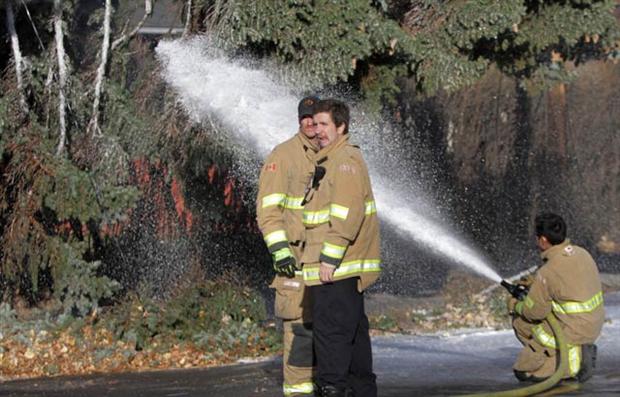 Calgary windstorm damage | Globalnews.ca