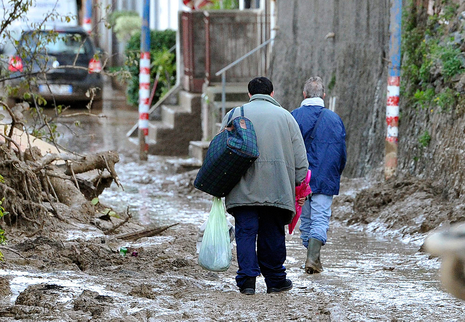 Italy mudslides | Globalnews.ca