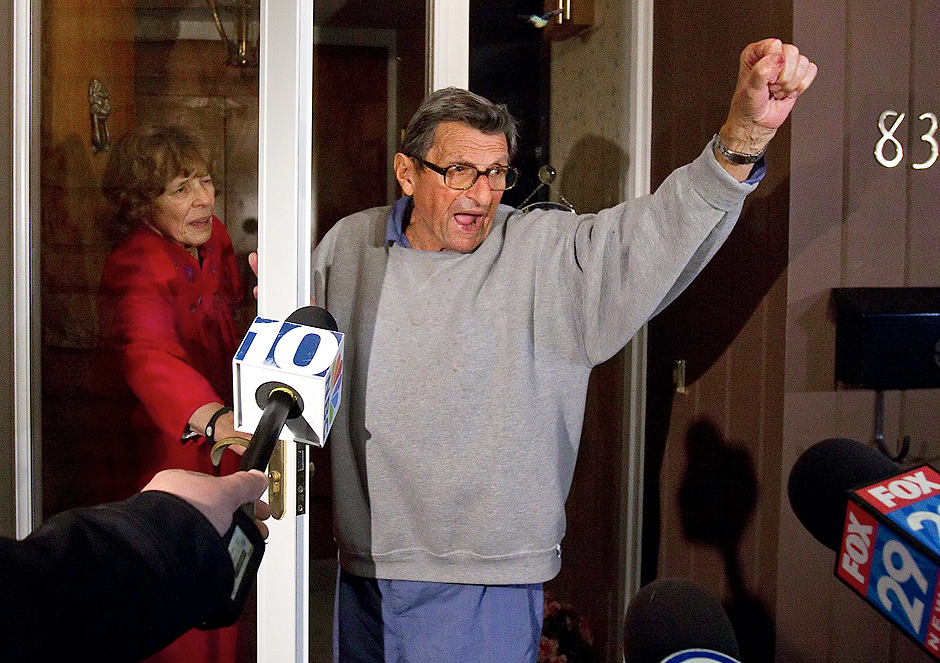 Penn State students rally | Globalnews.ca