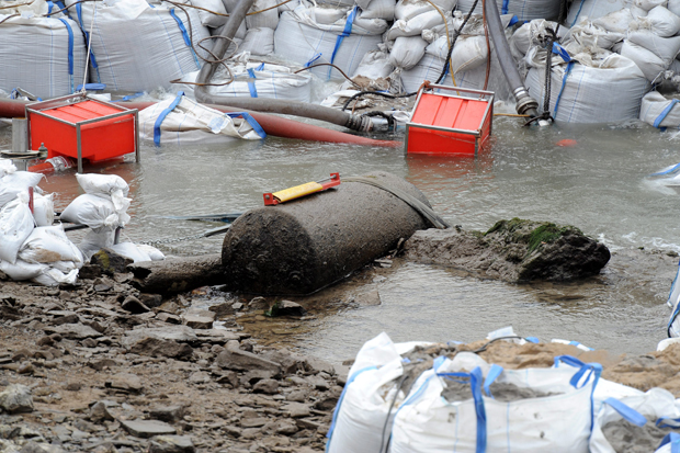 Massive British WWII-era bomb successfully defused in Germany ...