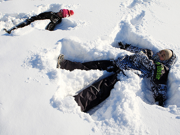 Edmonton to take part in snow angel world record attempt - Edmonton ...
