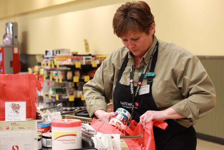 Fill the Food Bank Safeway shopping trip | Globalnews.ca