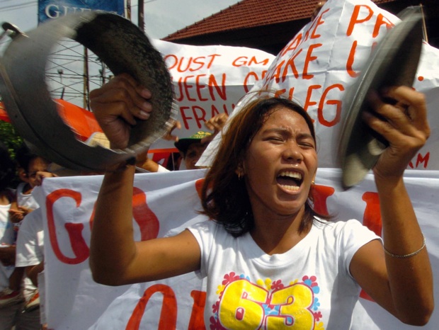 Gallery: Pot-banging protests around the world | Globalnews.ca