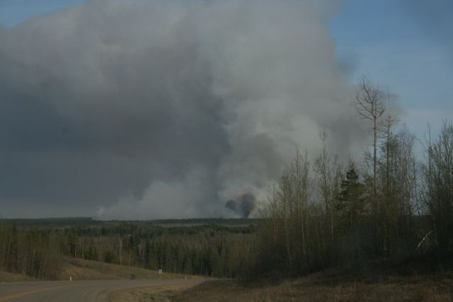 Photo gallery: Wildfire rages in central Alberta | Globalnews.ca