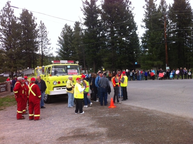Hundreds protest Princeton ER closures | Globalnews.ca