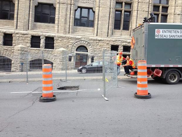 Gallery: Downtown Montreal has another sinkhole | Globalnews.ca