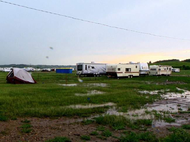 Craven closing front gates until tomorrow due to rain | Globalnews.ca
