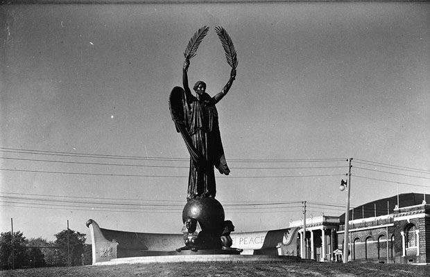 Gallery: Historical photos of the CNE | Globalnews.ca