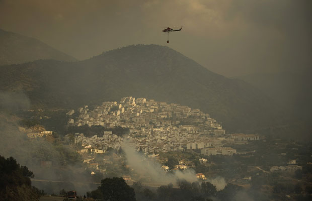 Gallery: Raging wildfires in Spain | Globalnews.ca