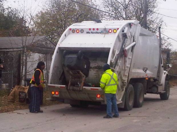 Garbage workers join union - Winnipeg | Globalnews.ca