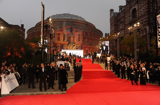 Gallery: ‘Skyfall’ premieres in London | Globalnews.ca