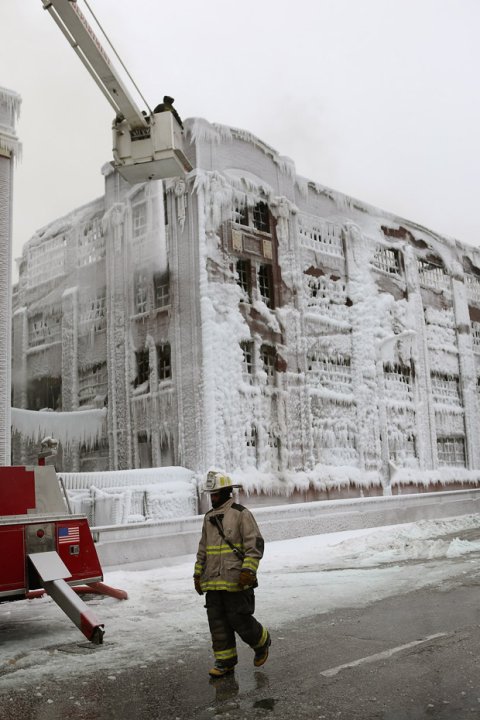 Gallery: Chicago frozen warehouse fire | Globalnews.ca