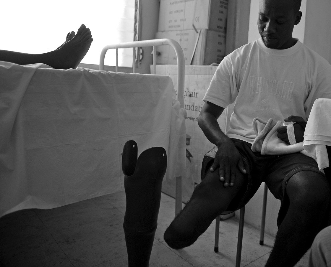 Haitian dancer who lost his leg in the 2010 quake makes his comeback ...
