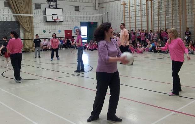 Gallery: Montreal students ‘Think Pink’ on bullying in schools ...