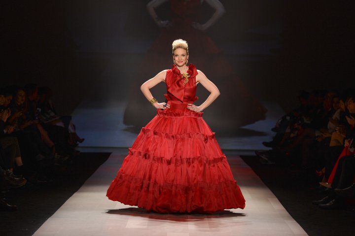 Red rules runway at Heart Truth Fashion Show | Globalnews.ca