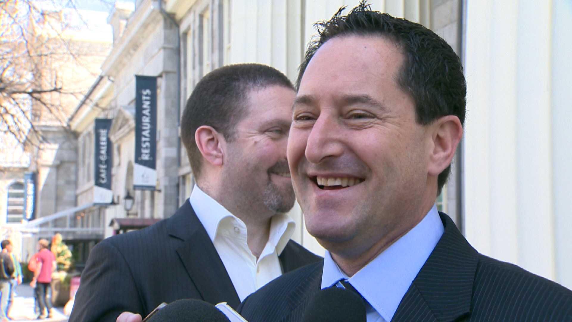 Applebaum says he’s game for playoff wager with Ottawa mayor - Montreal ...