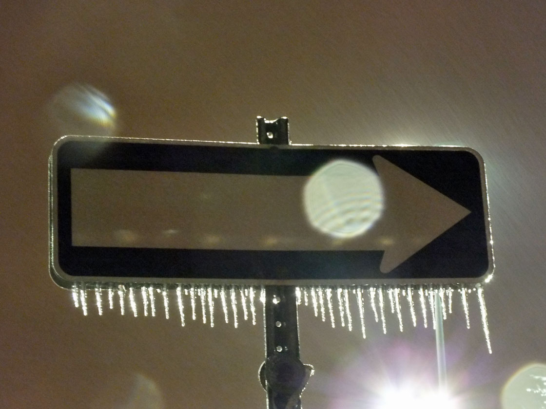 Thousands left without power as ice storm rolls through Ontario ...