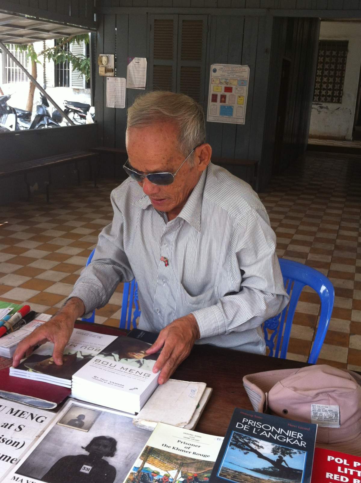 Overcoming the inhumanity of war in Cambodia | Globalnews.ca