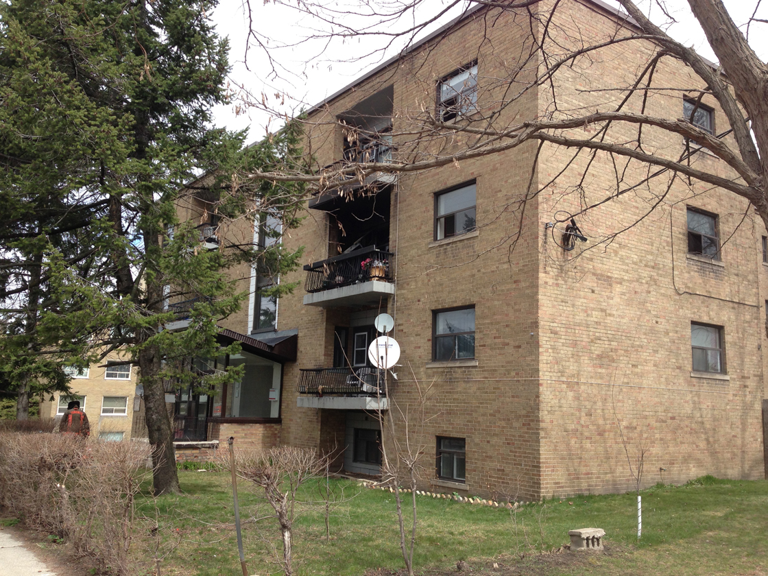 Five people in hospital after Etobicoke apartment fire - Toronto ...