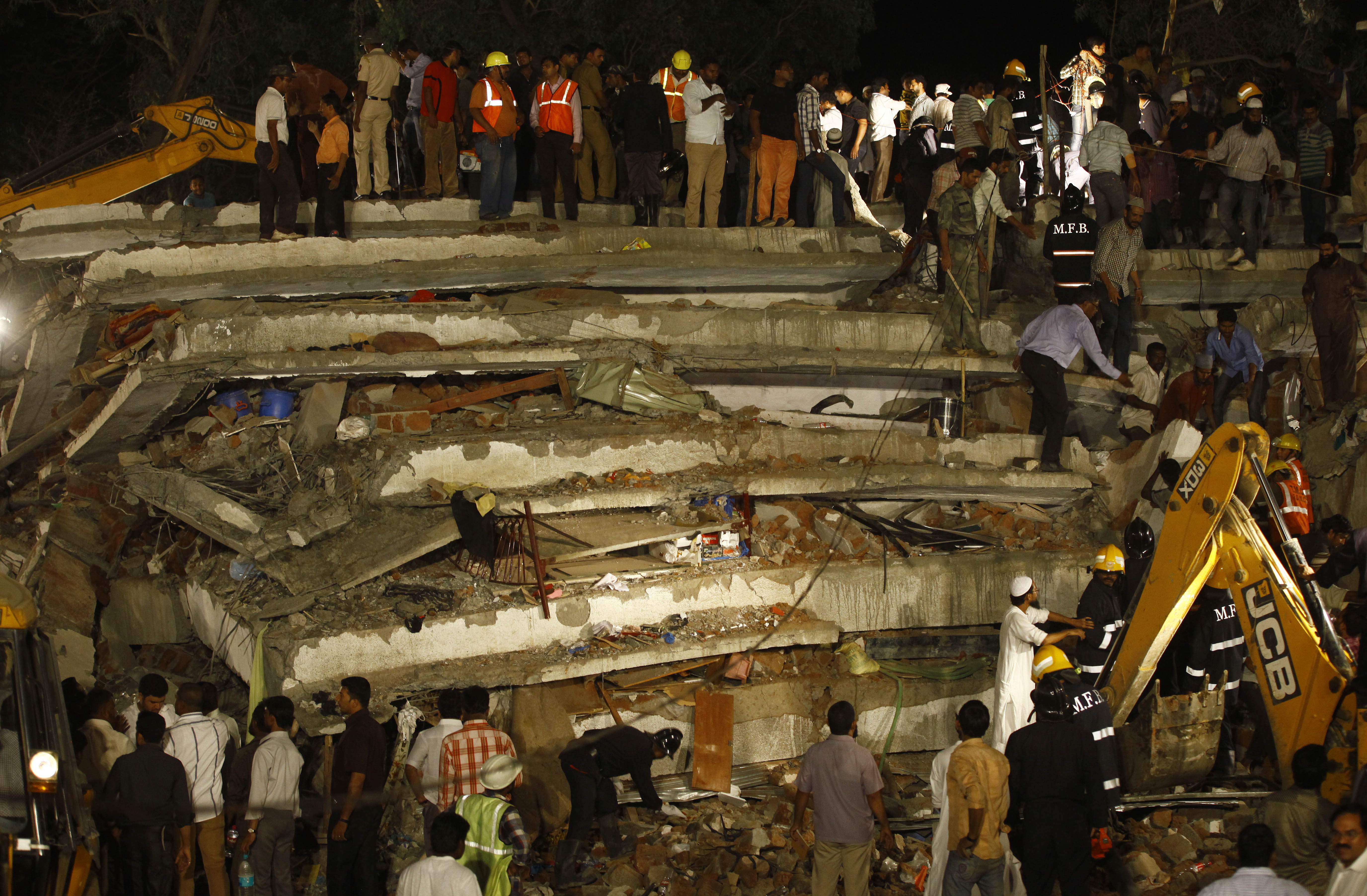 Death toll hits 72 in India building collapse - National | Globalnews.ca