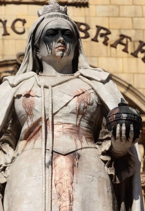 Gallery: Political monuments defaced | Globalnews.ca